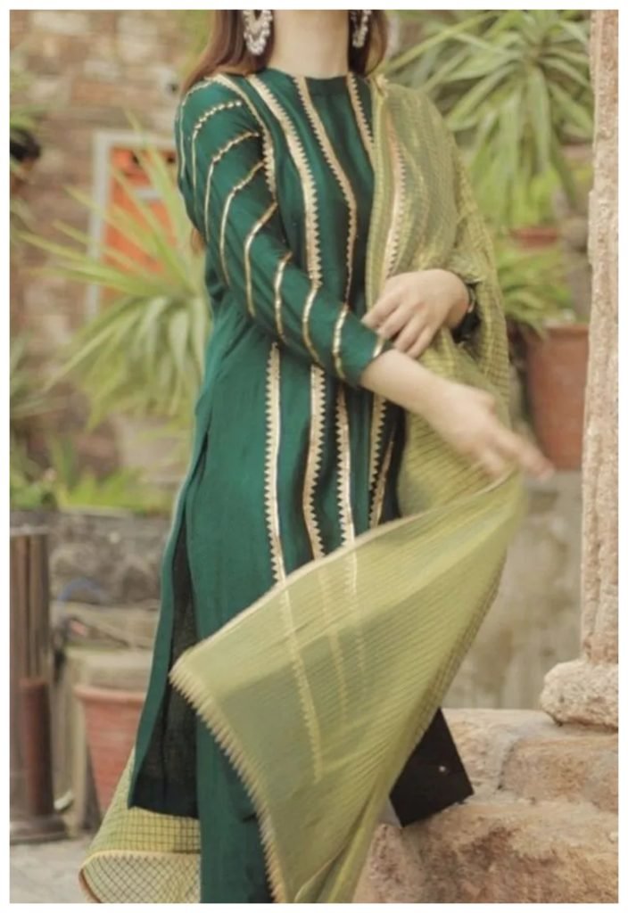 Simple Plain Dresses Designs New Ideas 2026 - FashionLIC